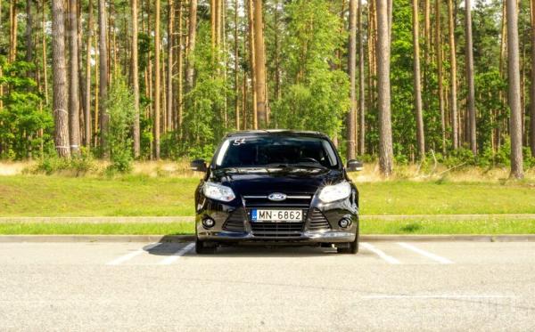 Pelēks Ford Focus 2014 Rīga, ar dzinēja tilpumu 1.60 L un nobraukumu 203 tūkst. km par 3190 €, foto 4 vietnē AUTOMOTO.COM.LV