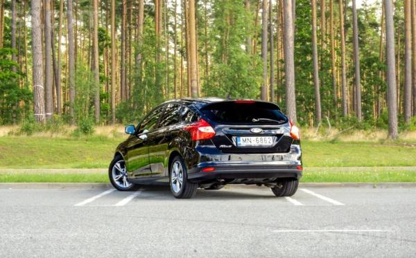 Pelēks Ford Focus 2014 Rīga, ar dzinēja tilpumu 1.60 L un nobraukumu 203 tūkst. km par 3190 €, foto 8 vietnē AUTOMOTO.COM.LV