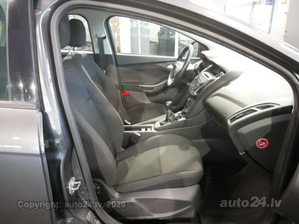 Grey Ford Focus 2015 in Tallinn, with an engine capacity of 1.60 L and mileage of 177 thousand km for 5990 €, photo 9 on AUTOMOTO.COM.LV