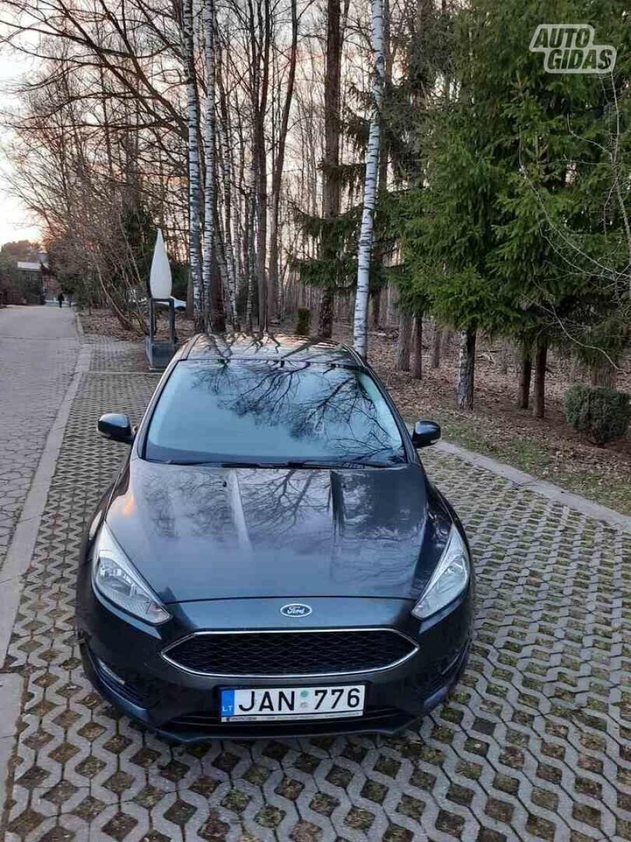 Pelēks Ford Focus 2015 Viļņa, ar dzinēja tilpumu 1.00 L un nobraukumu 120 tūkst. km par 3999 €, foto 1 vietnē AUTOMOTO.COM.LV