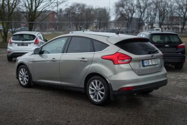 Grey Ford Focus 2015 in Liepaja, with an engine capacity of 1.00 L and mileage of 135 thousand km for 7850 €, photo 2 on AUTOMOTO.COM.LV