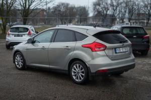Pelēks Ford Focus 2015 Liepāja, ar dzinēja tilpumu 1.00 L un nobraukumu 135 tūkst. km par 7850 €, foto 3 vietnē AUTOMOTO.COM.LV