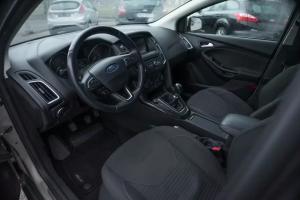 Pelēks Ford Focus 2015 Liepāja, ar dzinēja tilpumu 1.00 L un nobraukumu 135 tūkst. km par 7850 €, foto 9 vietnē AUTOMOTO.COM.LV