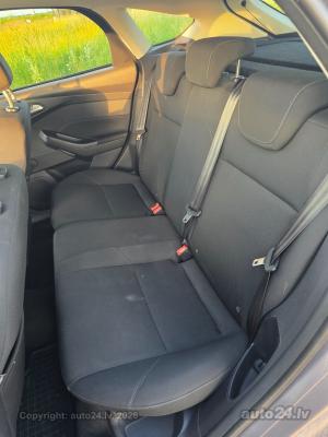Pelēks Ford Focus 2015 Narva, ar dzinēja tilpumu 1.50 L un nobraukumu 250 tūkst. km par 4500 €, foto 9 vietnē AUTOMOTO.COM.LV