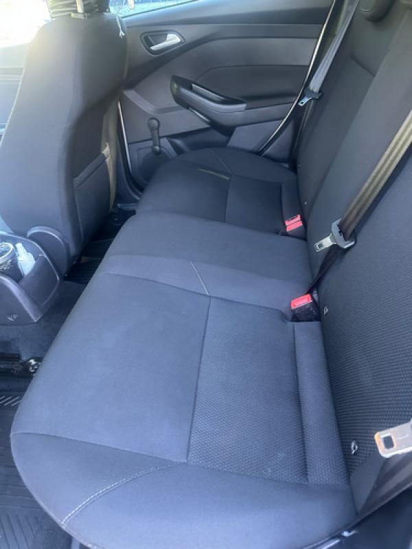 Pelēks Ford Focus 2015 Tallina, ar dzinēja tilpumu 0.00 L un nobraukumu 110 tūkst. km par 5999 €, foto 9 vietnē AUTOMOTO.COM.LV