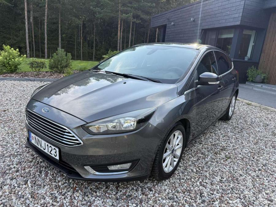 Pelēks Ford Focus 2015 Šilalė, ar dzinēja tilpumu 1.00 L un nobraukumu 179 tūkst. km par 4600 €, foto 1 vietnē AUTOMOTO.COM.LV