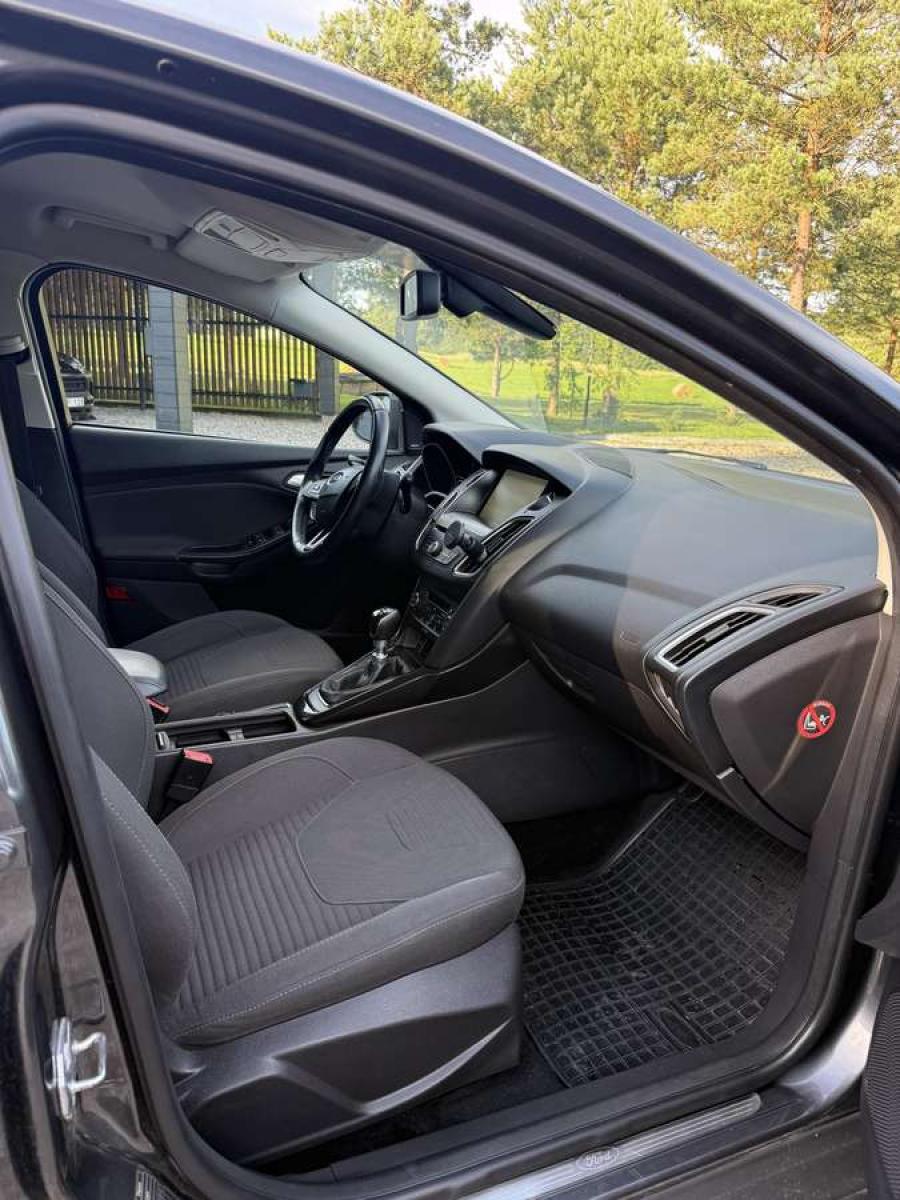 Pelēks Ford Focus 2015 Šilalė, ar dzinēja tilpumu 1.00 L un nobraukumu 179 tūkst. km par 4600 €, foto 18 vietnē AUTOMOTO.COM.LV