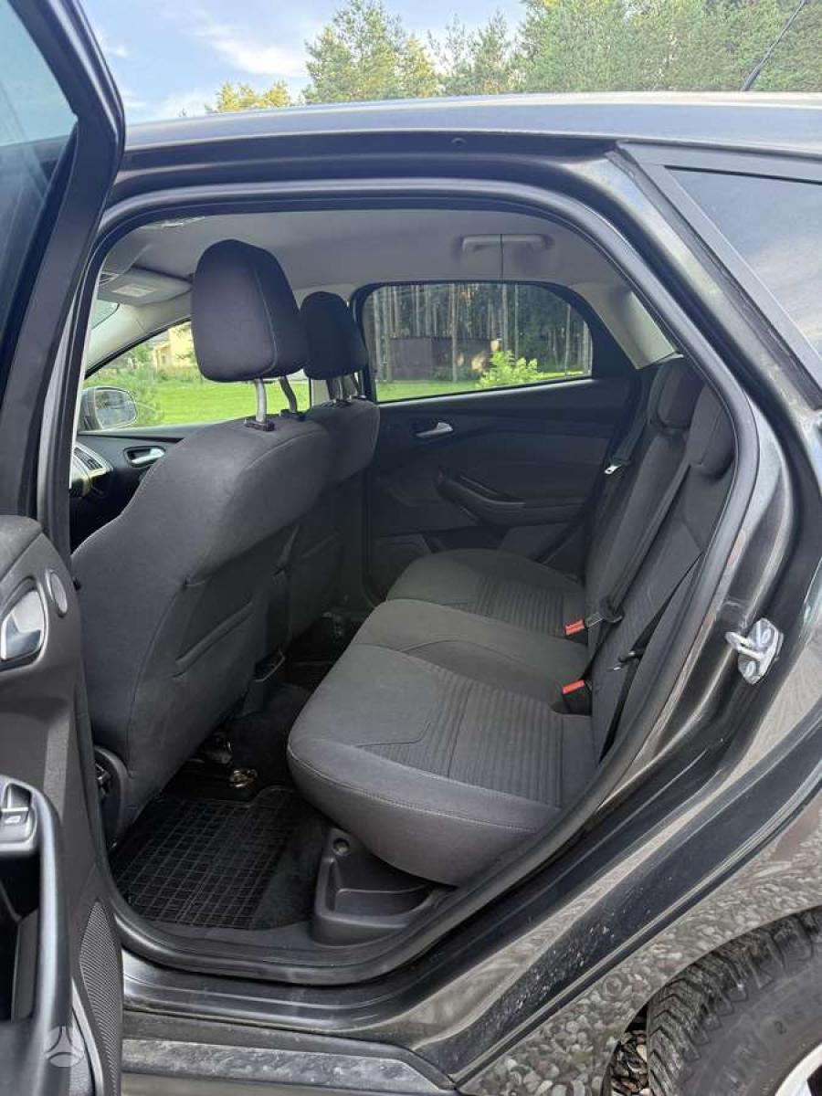 Pelēks Ford Focus 2015 Šilalė, ar dzinēja tilpumu 1.00 L un nobraukumu 179 tūkst. km par 4600 €, foto 20 vietnē AUTOMOTO.COM.LV