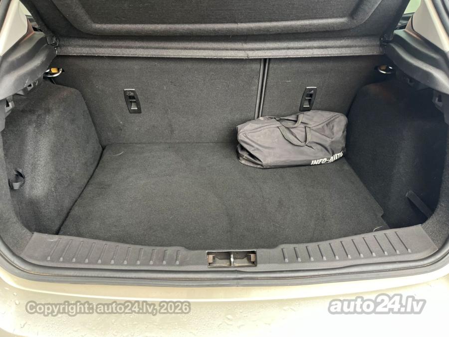 Grey Ford Focus 2015 in Kuressaare, with an engine capacity of 1.00 L and mileage of 92 thousand km for 5950 €, photo 14 on AUTOMOTO.COM.LV
