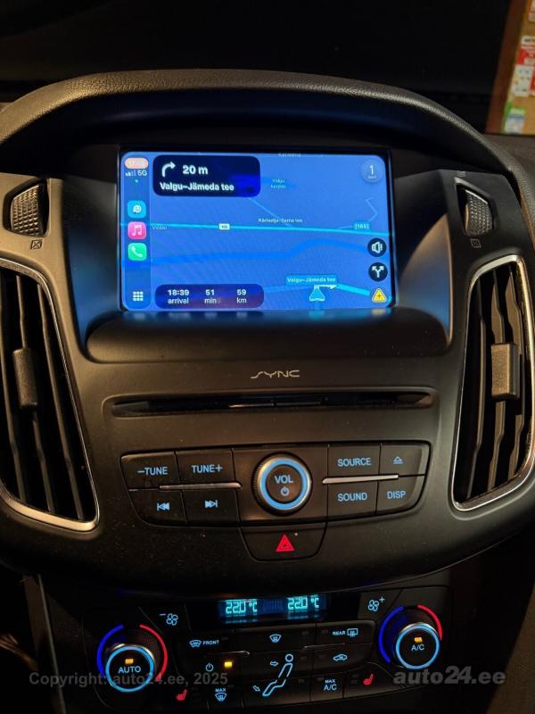 Pelēks Ford Focus 2016 Pērnava, ar dzinēja tilpumu 1.00 L un nobraukumu 145 tūkst. km par 5990 €, foto 11 vietnē AUTOMOTO.COM.LV