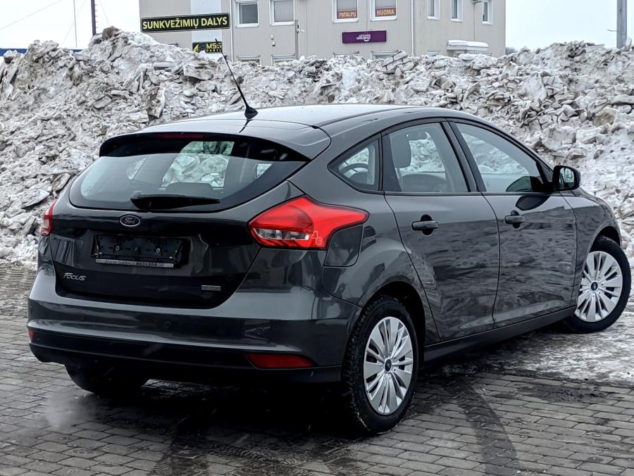 Pelēks Ford Focus 2016 Kretinga, ar dzinēja tilpumu 1.00 L un nobraukumu 89 tūkst. km par 6250 €, foto 14 vietnē AUTOMOTO.COM.LV