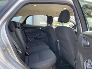 Grey Ford Focus 2016 in Riga, with an engine capacity of 1.00 L and mileage of 202 thousand km for 5800 €, photo 9 on AUTOMOTO.COM.LV