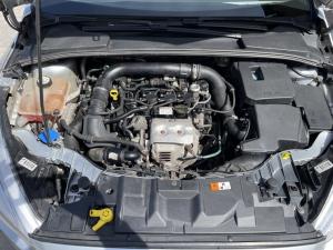 Grey Ford Focus 2016 in Riga, with an engine capacity of 1.00 L and mileage of 202 thousand km for 5800 €, photo 12 on AUTOMOTO.COM.LV