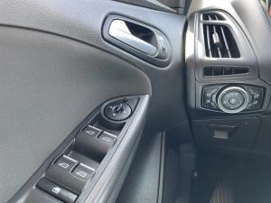 Grey Ford Focus 2016 in Riga, with an engine capacity of 1.00 L and mileage of 202 thousand km for 5800 €, photo 13 on AUTOMOTO.COM.LV