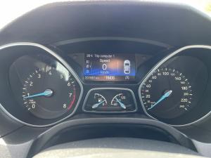Grey Ford Focus 2016 in Riga, with an engine capacity of 1.00 L and mileage of 202 thousand km for 5800 €, photo 15 on AUTOMOTO.COM.LV