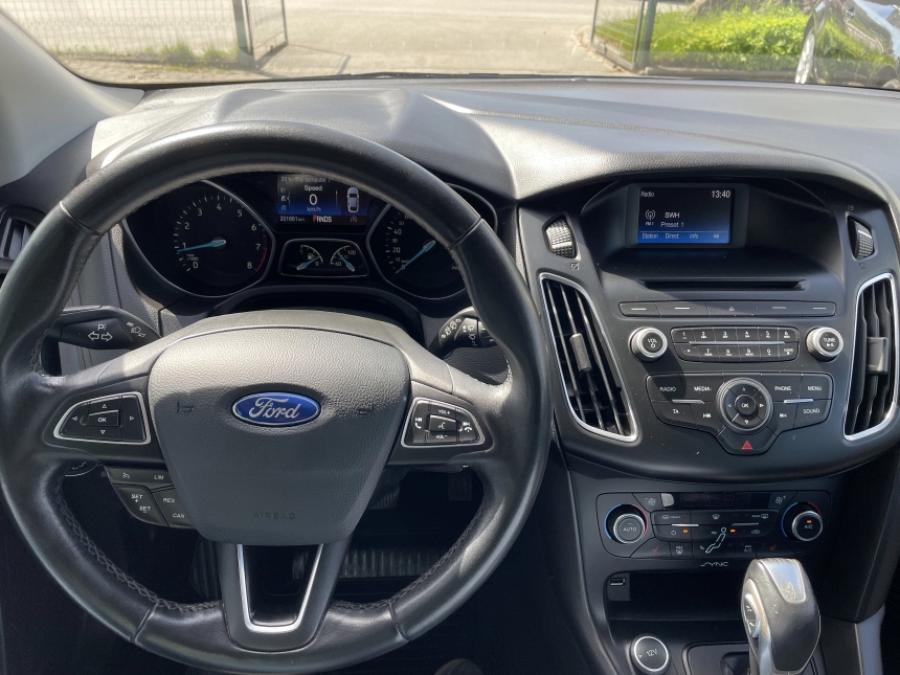Grey Ford Focus 2016 in Riga, with an engine capacity of 1.00 L and mileage of 202 thousand km for 5800 €, photo 17 on AUTOMOTO.COM.LV