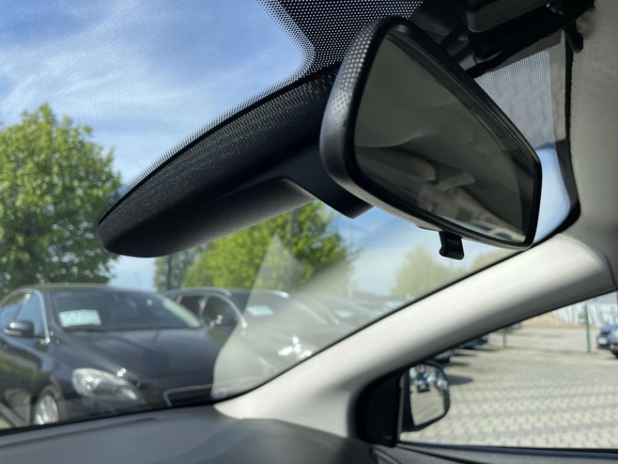 Grey Ford Focus 2016 in Riga, with an engine capacity of 1.00 L and mileage of 202 thousand km for 5800 €, photo 20 on AUTOMOTO.COM.LV