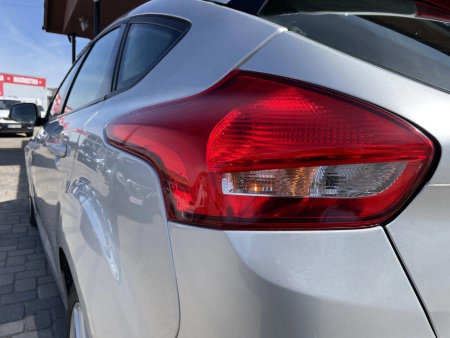 Grey Ford Focus 2016 in Riga, with an engine capacity of 1.00 L and mileage of 202 thousand km for 5800 €, photo 24 on AUTOMOTO.COM.LV