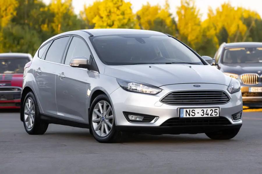 Pelēks Ford Focus 2016 Jelgava, ar dzinēja tilpumu 1.50 L un nobraukumu 194 tūkst. km par 4200 €, foto 4 vietnē AUTOMOTO.COM.LV