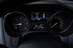Pelēks Ford Focus 2016 Jelgava, ar dzinēja tilpumu 1.50 L un nobraukumu 194 tūkst. km par 4200 €, foto 22 vietnē AUTOMOTO.COM.LV