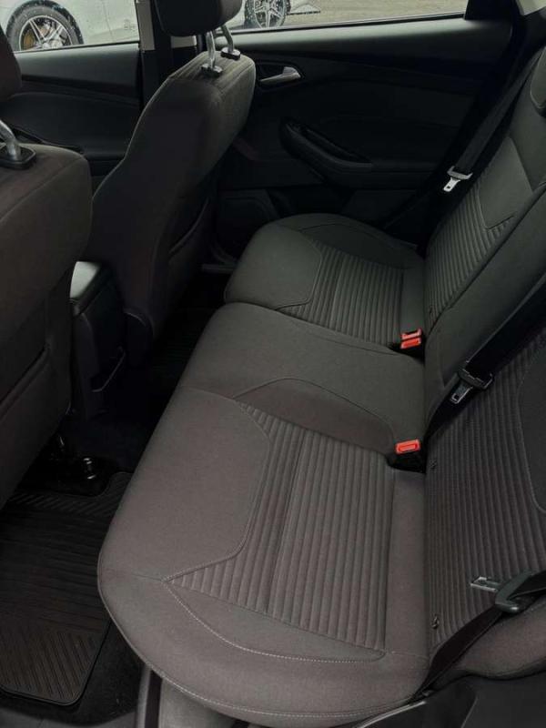 Pelēks Ford Focus 2016 Kauņa, ar dzinēja tilpumu 1.00 L un nobraukumu 134 tūkst. km par 5900 €, foto 9 vietnē AUTOMOTO.COM.LV