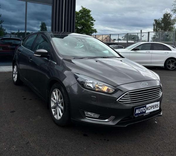 Pelēks Ford Focus 2016 Kauņa, ar dzinēja tilpumu 1.00 L un nobraukumu 134 tūkst. km par 5900 €, foto 1 vietnē AUTOMOTO.COM.LV