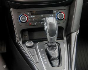 Grey Ford Focus 2016 in Kaunas, with an engine capacity of 1.00 L and mileage of 134 thousand km for 5900 €, photo 13 on AUTOMOTO.COM.LV