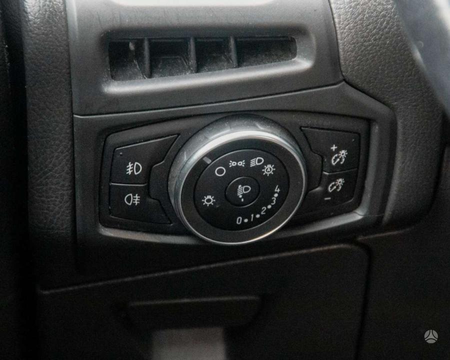 Grey Ford Focus 2016 in Kaunas, with an engine capacity of 1.00 L and mileage of 134 thousand km for 5900 €, photo 15 on AUTOMOTO.COM.LV