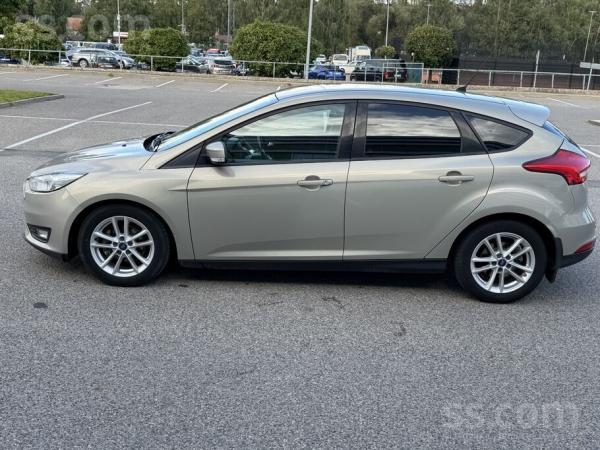 Pelēks Ford Focus 2016 Rīga, ar dzinēja tilpumu 1.50 L un nobraukumu 183 tūkst. km par 5800 €, foto 3 vietnē AUTOMOTO.COM.LV