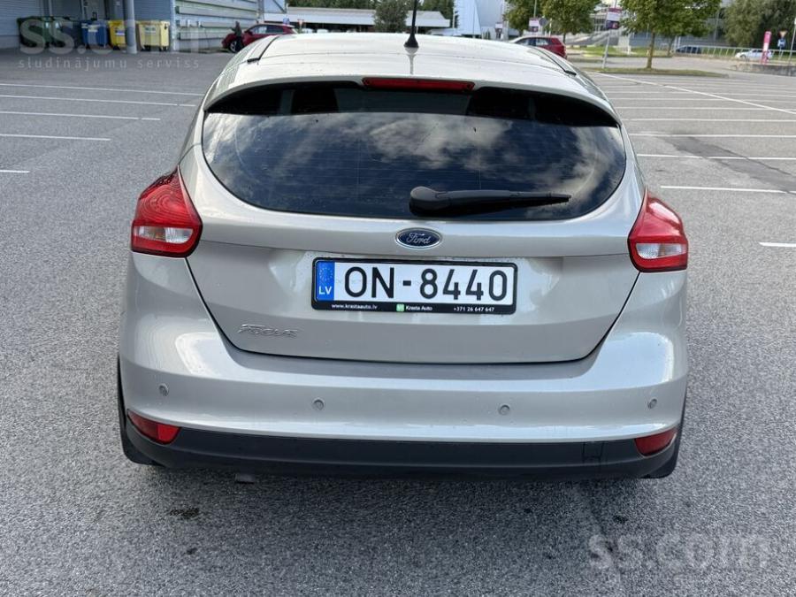 Pelēks Ford Focus 2016 Rīga, ar dzinēja tilpumu 1.50 L un nobraukumu 183 tūkst. km par 5800 €, foto 5 vietnē AUTOMOTO.COM.LV