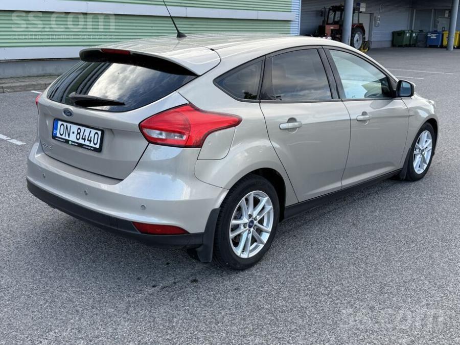 Pelēks Ford Focus 2016 Rīga, ar dzinēja tilpumu 1.50 L un nobraukumu 183 tūkst. km par 5800 €, foto 6 vietnē AUTOMOTO.COM.LV