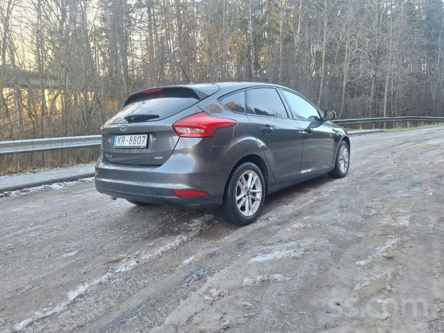 Grey Ford Focus 2017 in Riga, with an engine capacity of 1.00 L and mileage of 145 thousand km for 6700 €, photo 3 on AUTOMOTO.COM.LV