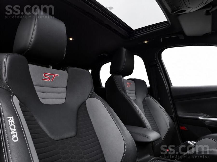 Pelēks Ford Focus 2017 Rīga, ar dzinēja tilpumu 2.00 L un nobraukumu 188 tūkst. km par 12900 €, foto 13 vietnē AUTOMOTO.COM.LV