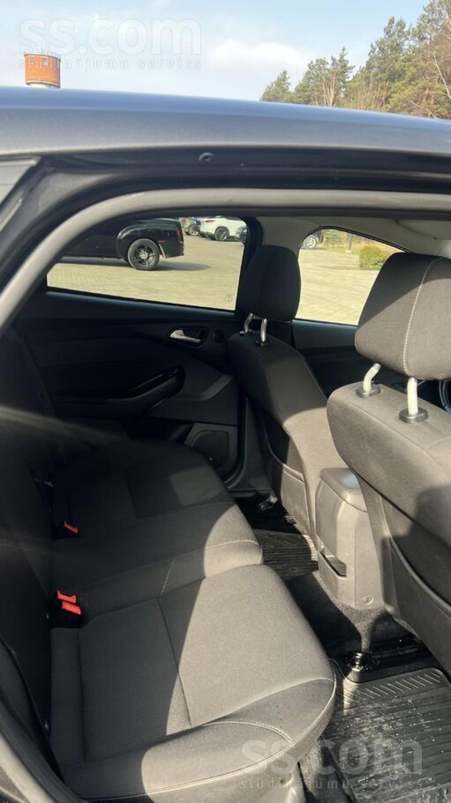 Pelēks Ford Focus 2017 Rīga, ar dzinēja tilpumu 1.00 L un nobraukumu 144 tūkst. km par 4190 €, foto 7 vietnē AUTOMOTO.COM.LV