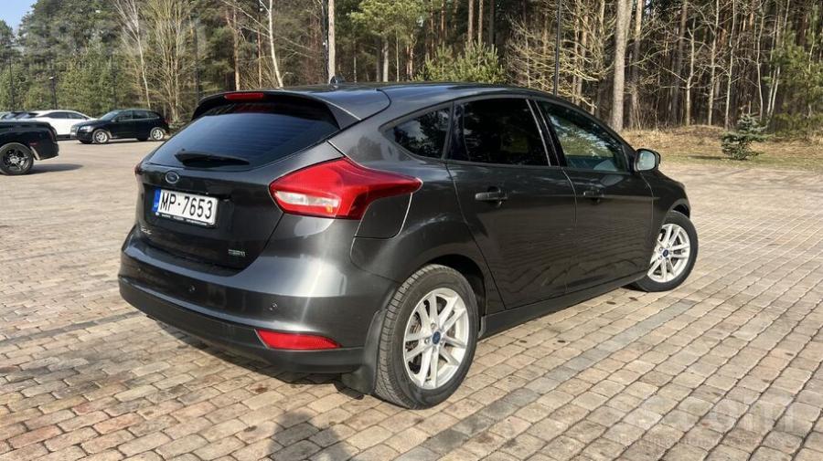 Pelēks Ford Focus 2017 Rīga, ar dzinēja tilpumu 1.00 L un nobraukumu 144 tūkst. km par 4190 €, foto 12 vietnē AUTOMOTO.COM.LV