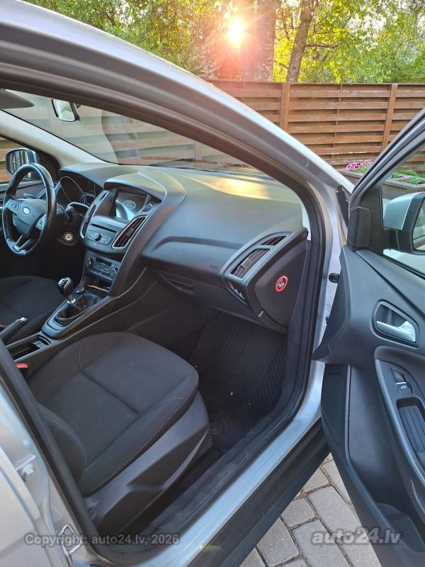 Pelēks Ford Focus 2017 Tallina, ar dzinēja tilpumu 1.00 L un nobraukumu 136 tūkst. km par 6300 €, foto 9 vietnē AUTOMOTO.COM.LV