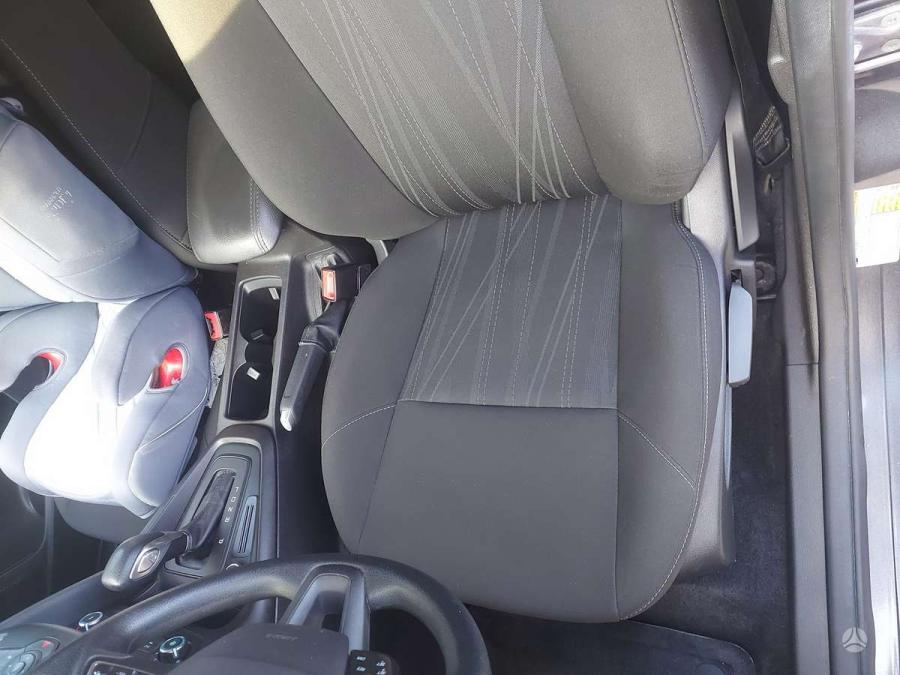Pelēks Ford Focus 2017 Viļņa, ar dzinēja tilpumu 2.00 L un nobraukumu 90 tūkst. km par 5500 €, foto 10 vietnē AUTOMOTO.COM.LV