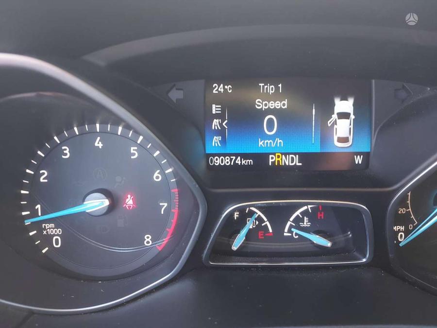 Pelēks Ford Focus 2017 Viļņa, ar dzinēja tilpumu 2.00 L un nobraukumu 90 tūkst. km par 5500 €, foto 14 vietnē AUTOMOTO.COM.LV