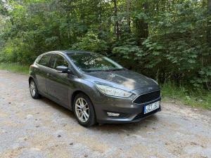 Pelēks Ford Focus 2017 Viļņa, ar dzinēja tilpumu 1.00 L un nobraukumu 92 tūkst. km par 6300 €, foto 3 vietnē AUTOMOTO.COM.LV