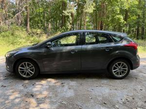 Pelēks Ford Focus 2017 Viļņa, ar dzinēja tilpumu 1.00 L un nobraukumu 92 tūkst. km par 6300 €, foto 6 vietnē AUTOMOTO.COM.LV