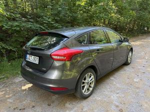 Pelēks Ford Focus 2017 Viļņa, ar dzinēja tilpumu 1.00 L un nobraukumu 92 tūkst. km par 6300 €, foto 9 vietnē AUTOMOTO.COM.LV