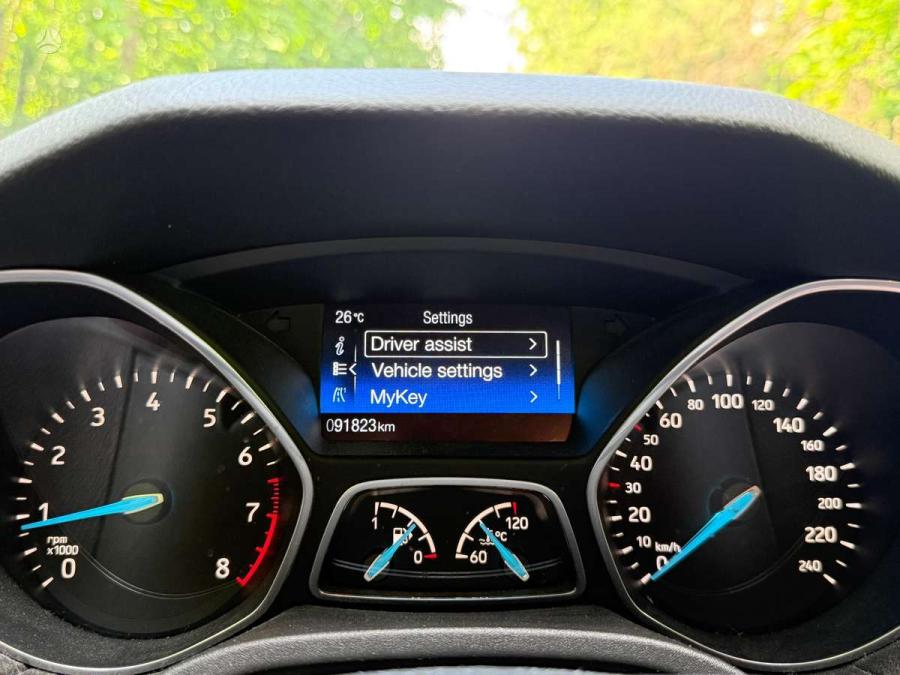 Pelēks Ford Focus 2017 Viļņa, ar dzinēja tilpumu 1.00 L un nobraukumu 92 tūkst. km par 6300 €, foto 15 vietnē AUTOMOTO.COM.LV