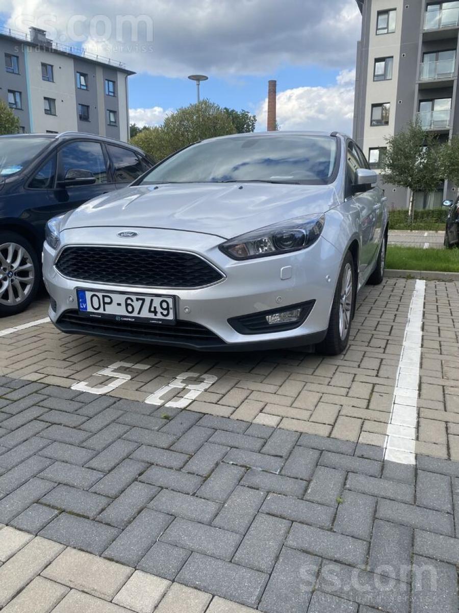 Pelēks Ford Focus 2017 Rīga, ar dzinēja tilpumu 1.00 L un nobraukumu 88 tūkst. km par 7900 €, foto 3 vietnē AUTOMOTO.COM.LV