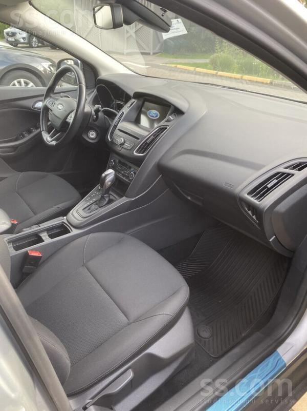Pelēks Ford Focus 2017 Rīga, ar dzinēja tilpumu 1.00 L un nobraukumu 88 tūkst. km par 7900 €, foto 8 vietnē AUTOMOTO.COM.LV