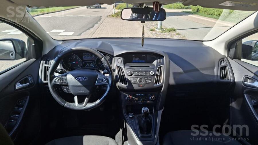 Pelēks Ford Focus 2017 Rīga, ar dzinēja tilpumu 1.00 L un nobraukumu 196 tūkst. km par 5200 €, foto 6 vietnē AUTOMOTO.COM.LV