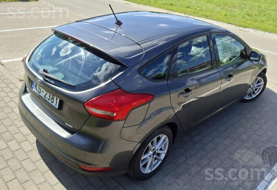 Pelēks Ford Focus 2017 Rīga, ar dzinēja tilpumu 1.00 L un nobraukumu 196 tūkst. km par 5200 €, foto 9 vietnē AUTOMOTO.COM.LV