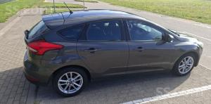 Pelēks Ford Focus 2017 Rīga, ar dzinēja tilpumu 1.00 L un nobraukumu 196 tūkst. km par 4680 €, foto 5 vietnē AUTOMOTO.COM.LV