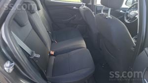 Pelēks Ford Focus 2017 Rīga, ar dzinēja tilpumu 1.00 L un nobraukumu 196 tūkst. km par 4680 €, foto 9 vietnē AUTOMOTO.COM.LV