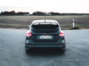 Grey Ford Focus 2017 in Tartu, with an engine capacity of 2.30 L and mileage of 102 thousand km for 21999 €, photo 7 on AUTOMOTO.COM.LV