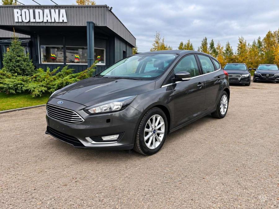 Pelēks Ford Focus 2017 Pakruojis, ar dzinēja tilpumu 1.00 L un nobraukumu 149 tūkst. km par 4600 €, foto 1 vietnē AUTOMOTO.COM.LV